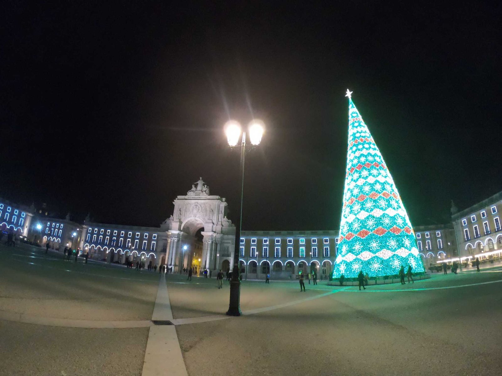 Passeio pelas Luzes de Natal em Lisboa, Portugal!